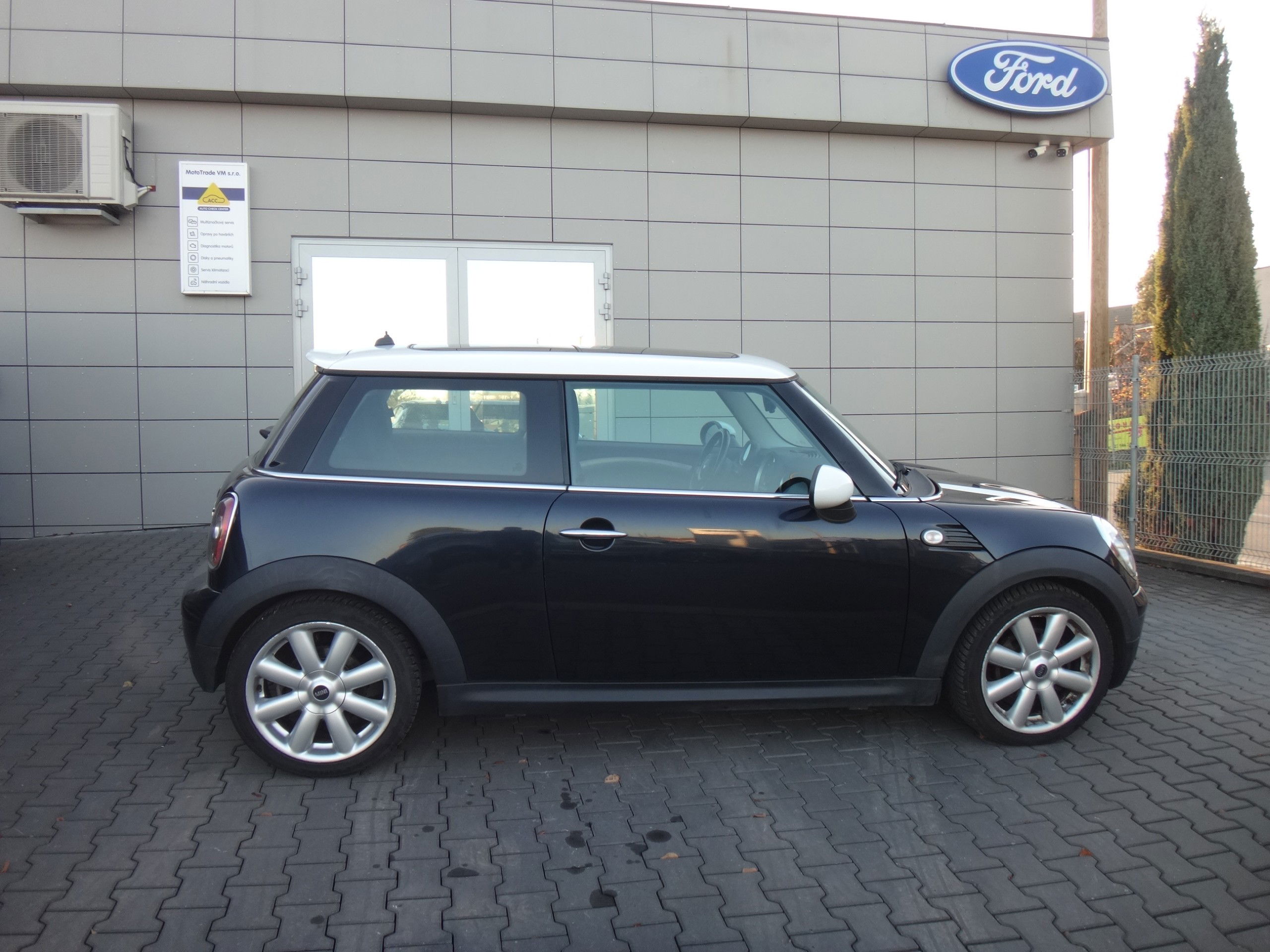 MINI Cooper MINI 1,6_88kW/120k_6st. man. | AUTO IN - Prodej a servis ...